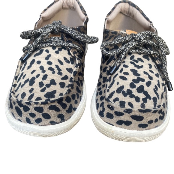 Makula | Shoes | Makula Tasha Leopard Print Lightweight Lace Up Sneaker ...